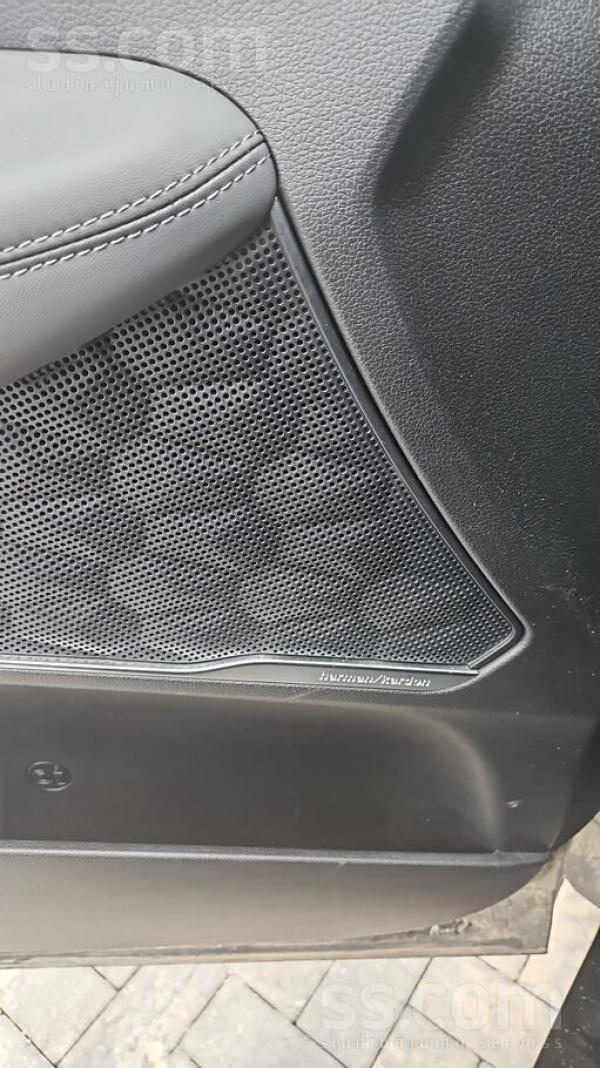 Black Hyundai Santa Fe 2023 in Riga, with an engine capacity of 2.50 L and mileage of 22 thousand km for 34500 €, photo 8 on AUTOMOTO.COM.LV