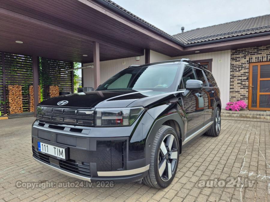Black Hyundai Santa Fe 2024 in Tartu, with an engine capacity of 1.60 L and mileage of 58 thousand km for 53900 €, photo 1 on AUTOMOTO.COM.LV