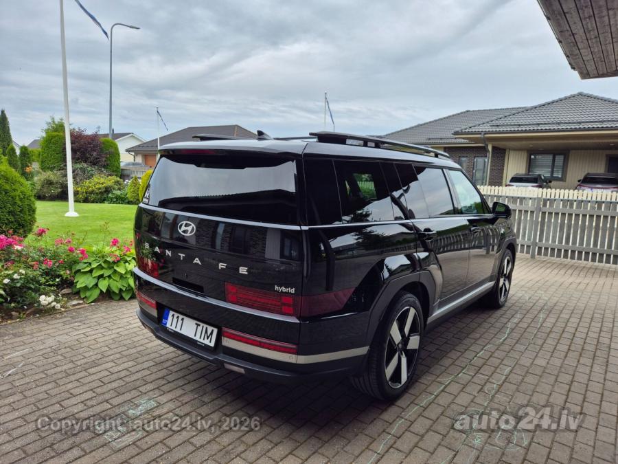 Black Hyundai Santa Fe 2024 in Tartu, with an engine capacity of 1.60 L and mileage of 58 thousand km for 53900 €, photo 8 on AUTOMOTO.COM.LV