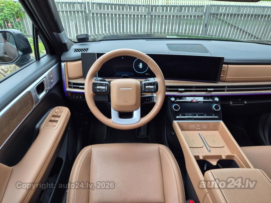 Black Hyundai Santa Fe 2024 in Tartu, with an engine capacity of 1.60 L and mileage of 58 thousand km for 53900 €, photo 10 on AUTOMOTO.COM.LV