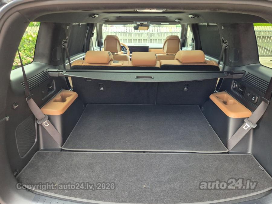 Black Hyundai Santa Fe 2024 in Tartu, with an engine capacity of 1.60 L and mileage of 58 thousand km for 53900 €, photo 13 on AUTOMOTO.COM.LV