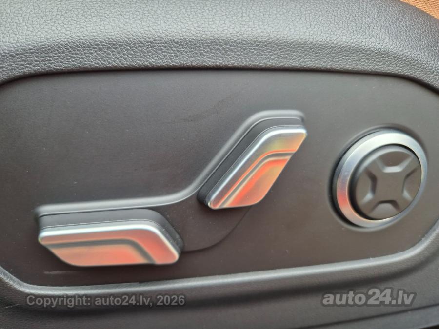Black Hyundai Santa Fe 2024 in Tartu, with an engine capacity of 1.60 L and mileage of 58 thousand km for 53900 €, photo 27 on AUTOMOTO.COM.LV