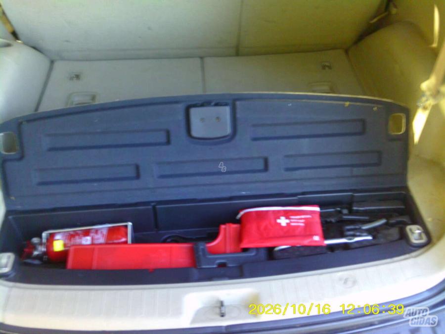 Melns Hyundai Santa Fe 2026 Lazdijai, ar dzinēja tilpumu 2.20 L un nobraukumu 320 tūkst. km par 3600 €, foto 16 vietnē AUTOMOTO.COM.LV