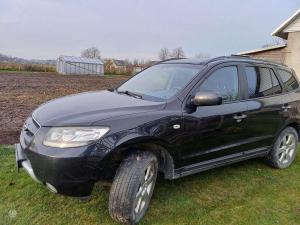 Black Hyundai Santa Fe 2008 in Panevezys, with an engine capacity of 2.19 L and mileage of 362 thousand km for 1100 €, photo 4 on AUTOMOTO.COM.LV