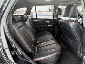 Black Hyundai Santa Fe 2006 in Vilkaviskis, with an engine capacity of 2.20 L and mileage of 275 thousand km for 3799 €, photo 8 on AUTOMOTO.COM.LV