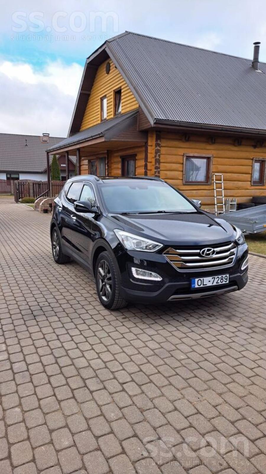 Melns Hyundai Santa Fe 2014 Rīga, ar dzinēja tilpumu 2.20 L un nobraukumu 190 tūkst. km par 8800 €, foto 3 vietnē AUTOMOTO.COM.LV