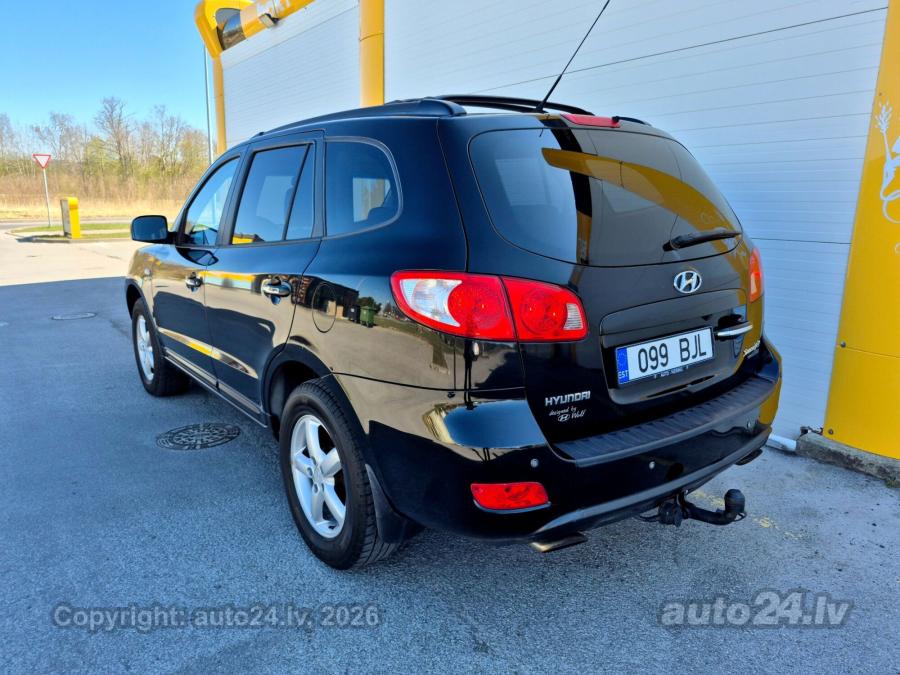 Black Hyundai Santa Fe 2006 in Tallinn, with an engine capacity of 2.20 L and mileage of 342 thousand km for 1890 €, photo 3 on AUTOMOTO.COM.LV
