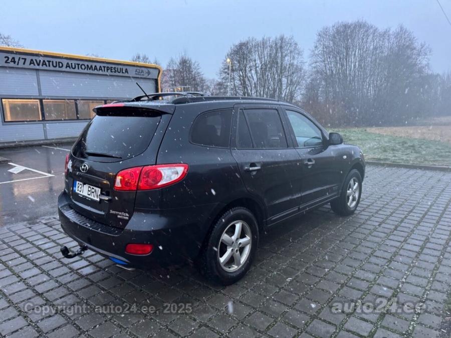 Melns Hyundai Santa Fe 2009 Tallina, ar dzinēja tilpumu 2.20 L un nobraukumu 310 tūkst. km par 2600 €, foto 3 vietnē AUTOMOTO.COM.LV