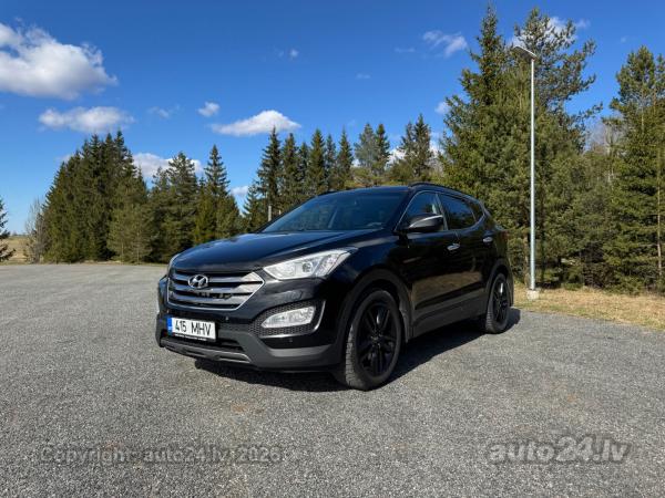 Black Hyundai Santa Fe 2013 in Paide, with an engine capacity of 2.20 L and mileage of 272 thousand km for 10000 €, photo 7 on AUTOMOTO.COM.LV