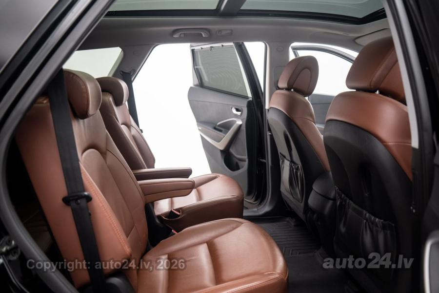 Melns Hyundai Santa Fe 2015 Tallina, ar dzinēja tilpumu 2.20 L un nobraukumu 191 tūkst. km par 14999 €, foto 11 vietnē AUTOMOTO.COM.LV