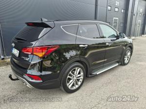 Melns Hyundai Santa Fe 2016 Tallina, ar dzinēja tilpumu 2.20 L un nobraukumu 176 tūkst. km par 16900 €, foto 4 vietnē AUTOMOTO.COM.LV