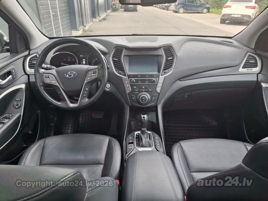 Melns Hyundai Santa Fe 2016 Tallina, ar dzinēja tilpumu 2.20 L un nobraukumu 176 tūkst. km par 16900 €, foto 13 vietnē AUTOMOTO.COM.LV