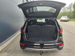 Melns Hyundai Santa Fe 2016 Tallina, ar dzinēja tilpumu 2.20 L un nobraukumu 176 tūkst. km par 16900 €, foto 18 vietnē AUTOMOTO.COM.LV