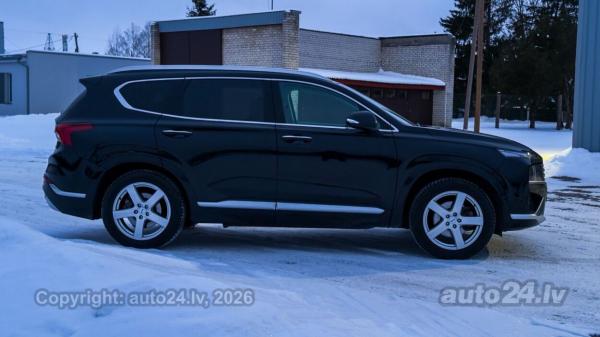 Melns Hyundai Santa Fe 2021 Tallina, ar dzinēja tilpumu 2.20 L un nobraukumu 116 tūkst. km par 34800 €, foto 4 vietnē AUTOMOTO.COM.LV
