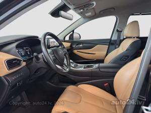 Black Hyundai Santa Fe 2023 in Tallinn, with an engine capacity of 2.20 L and mileage of 61 thousand km for 37900 €, photo 7 on AUTOMOTO.COM.LV