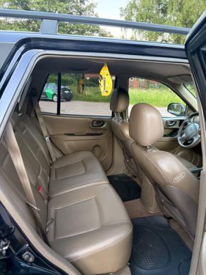 Zils Hyundai Santa Fe 2003 Tallina, ar dzinēja tilpumu 0.00 L un nobraukumu 370 tūkst. km par 2000 €, foto 10 vietnē AUTOMOTO.COM.LV