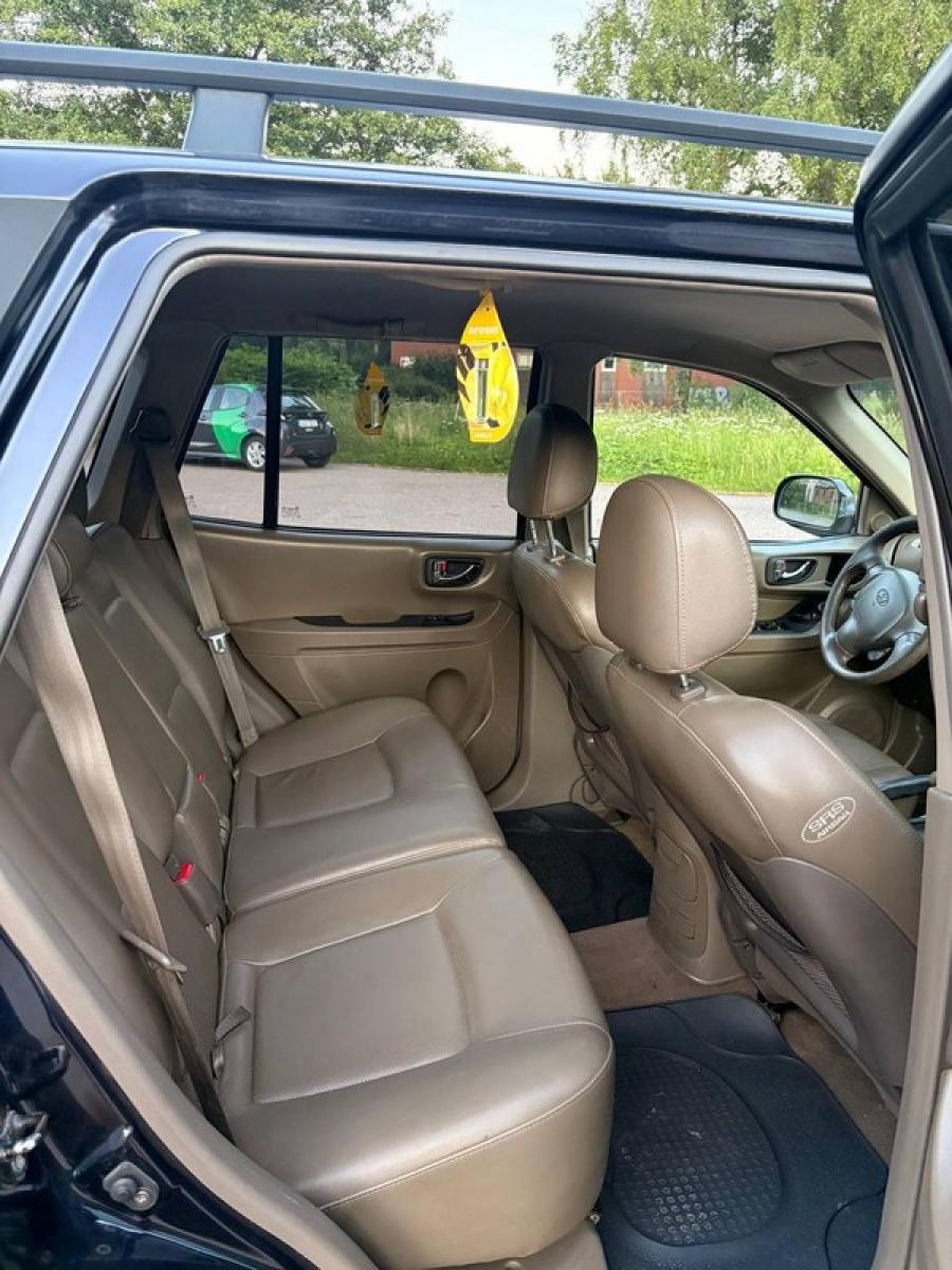 Zils Hyundai Santa Fe 2003 Tallina, ar dzinēja tilpumu 0.00 L un nobraukumu 370 tūkst. km par 2000 €, foto 20 vietnē AUTOMOTO.COM.LV