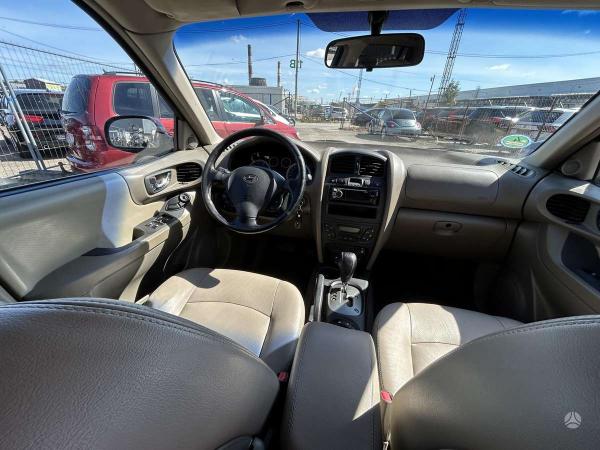 Blue Hyundai Santa Fe 2005 in Kaunas, with an engine capacity of 1.99 L and mileage of 265 thousand km for 2450 €, photo 11 on AUTOMOTO.COM.LV
