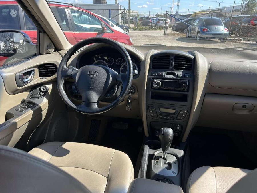 Blue Hyundai Santa Fe 2005 in Kaunas, with an engine capacity of 1.99 L and mileage of 265 thousand km for 2450 €, photo 14 on AUTOMOTO.COM.LV