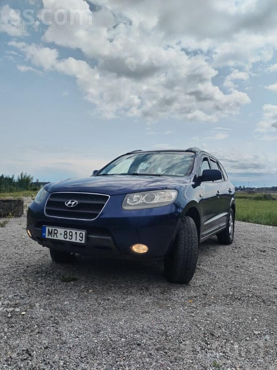 Zils Hyundai Santa Fe 2006 Rīga, ar dzinēja tilpumu 2.70 L un nobraukumu 300 tūkst. km par 2000 €, foto 1 vietnē AUTOMOTO.COM.LV