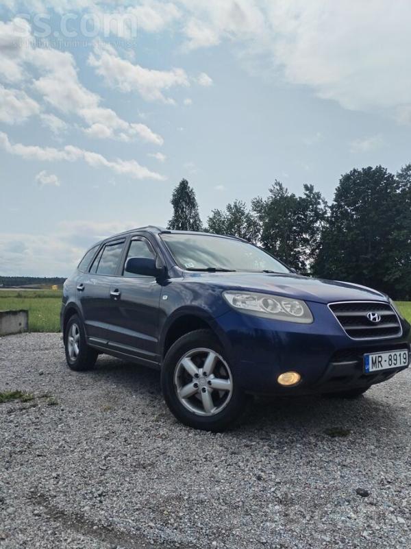 Zils Hyundai Santa Fe 2006 Rīga, ar dzinēja tilpumu 2.70 L un nobraukumu 300 tūkst. km par 2000 €, foto 2 vietnē AUTOMOTO.COM.LV