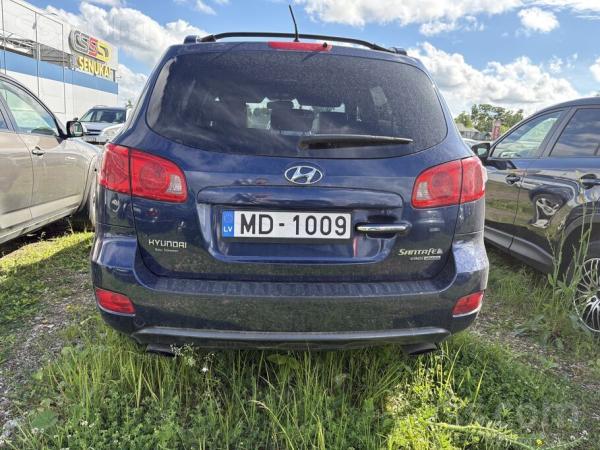 Blue Hyundai Santa Fe 2006 in Daugavpils, with an engine capacity of 2.20 L and mileage of 289 thousand km for 2950 €, photo 6 on AUTOMOTO.COM.LV