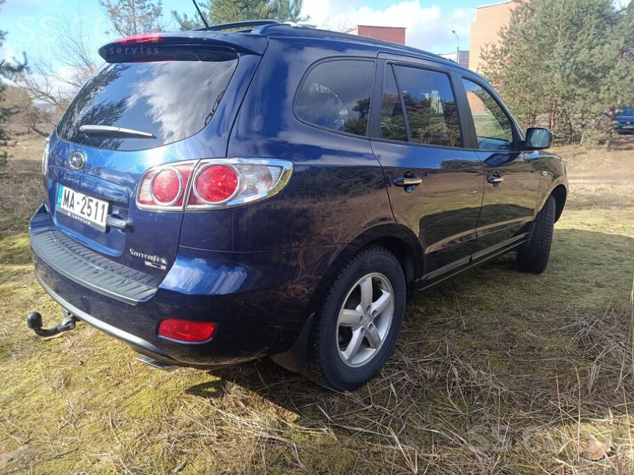 Blue Hyundai Santa Fe 2006 in Daugavpils, with an engine capacity of 2.20 L and mileage of 191 thousand km for 4900 €, photo 3 on AUTOMOTO.COM.LV