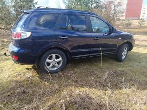 Blue Hyundai Santa Fe 2006 in Daugavpils, with an engine capacity of 2.20 L and mileage of 191 thousand km for 4900 €, photo 5 on AUTOMOTO.COM.LV