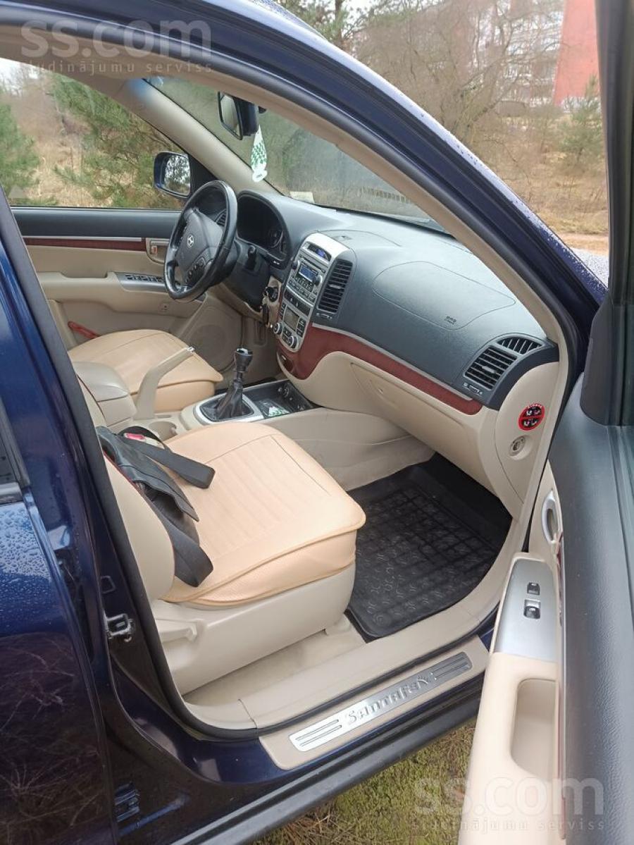 Blue Hyundai Santa Fe 2006 in Daugavpils, with an engine capacity of 2.20 L and mileage of 191 thousand km for 4900 €, photo 16 on AUTOMOTO.COM.LV
