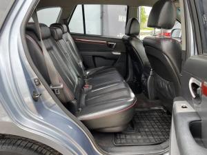 Blue Hyundai Santa Fe 2006 in Talsi, with an engine capacity of 2.20 L and mileage of 350 thousand km for 4200 €, photo 8 on AUTOMOTO.COM.LV