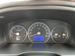 Blue Hyundai Santa Fe 2006 in Talsi, with an engine capacity of 2.20 L and mileage of 350 thousand km for 4200 €, photo 16 on AUTOMOTO.COM.LV
