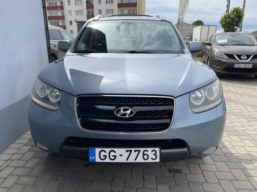 Blue Hyundai Santa Fe 2006 in Talsi, with an engine capacity of 2.20 L and mileage of 350 thousand km for 4200 €, photo 30 on AUTOMOTO.COM.LV