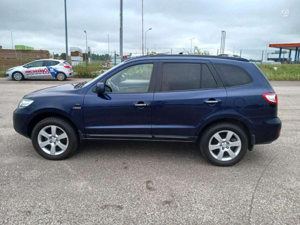 Blue Hyundai Santa Fe 2006 in Marijampole, with an engine capacity of 2.19 L and mileage of 232 thousand km for 3150 €, photo 5 on AUTOMOTO.COM.LV
