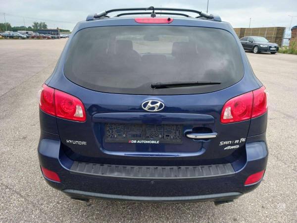 Blue Hyundai Santa Fe 2006 in Marijampole, with an engine capacity of 2.19 L and mileage of 232 thousand km for 3150 €, photo 7 on AUTOMOTO.COM.LV