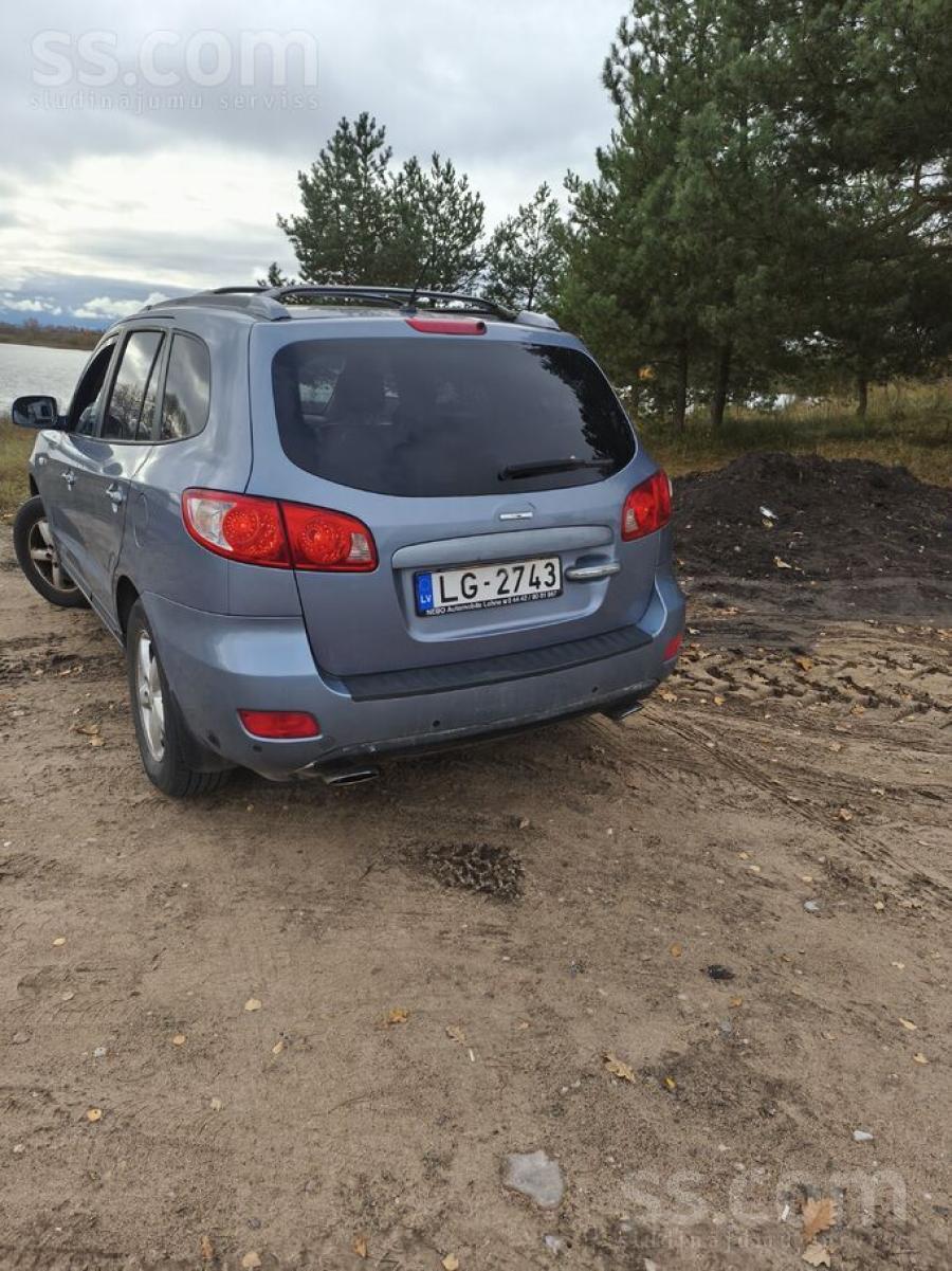 Синий Хендай Санта Фе 2006 в Даугавпилс, объемом двигателя 2.70 л и пробегом 250 тыс. км за 2500 €, фото 1 на AUTOMOTO.COM.LV