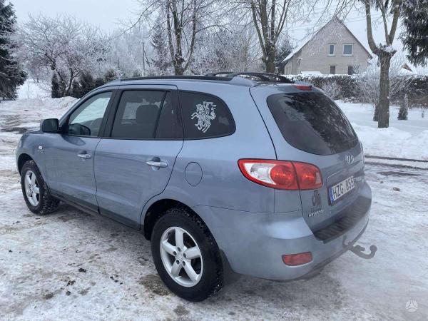 Zils Hyundai Santa Fe 2007 Kelmė, ar dzinēja tilpumu 2.19 L un nobraukumu 240 tūkst. km par 3700 €, foto 2 vietnē AUTOMOTO.COM.LV