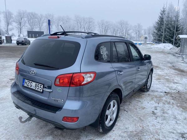 Zils Hyundai Santa Fe 2007 Kelmė, ar dzinēja tilpumu 2.19 L un nobraukumu 240 tūkst. km par 3700 €, foto 7 vietnē AUTOMOTO.COM.LV