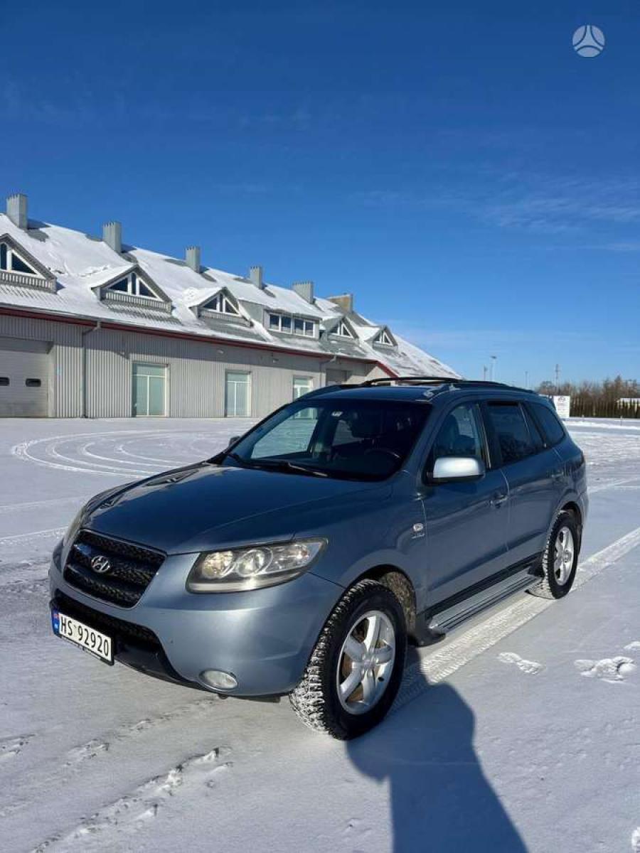 Blue Hyundai Santa Fe 2007 in Kaunas, with an engine capacity of 2.19 L and mileage of 250 thousand km for 4200 €, photo 1 on AUTOMOTO.COM.LV