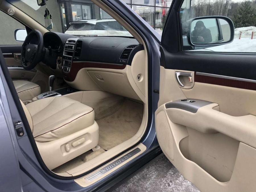 Zils Hyundai Santa Fe 2007 Kauņa, ar dzinēja tilpumu 2.19 L un nobraukumu 270 tūkst. km par 3850 €, foto 15 vietnē AUTOMOTO.COM.LV