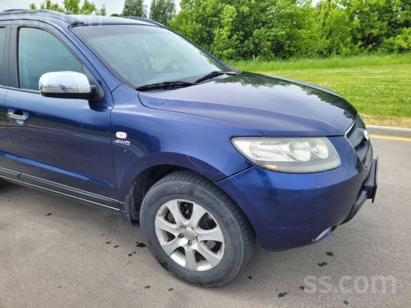 Zils Hyundai Santa Fe 2007 Rīga, ar dzinēja tilpumu 2.20 L un nobraukumu 257 tūkst. km par 2700 €, foto 3 vietnē AUTOMOTO.COM.LV