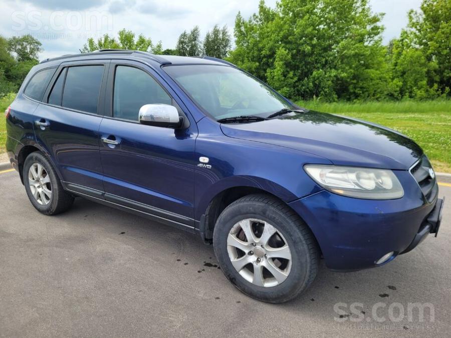 Zils Hyundai Santa Fe 2007 Daugavpils, ar dzinēja tilpumu 2.20 L un nobraukumu 257 tūkst. km par 2700 €, foto 5 vietnē AUTOMOTO.COM.LV