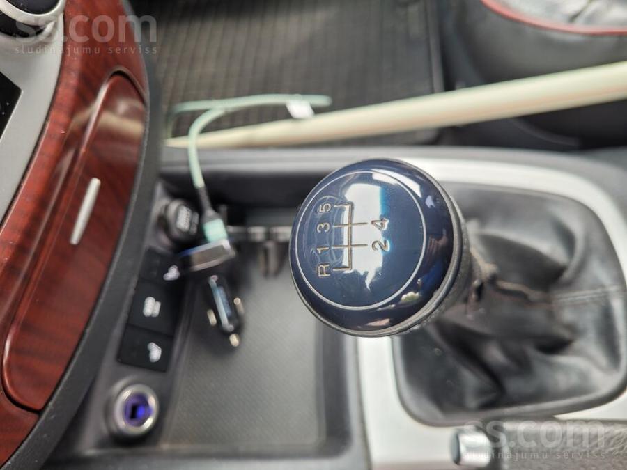 Zils Hyundai Santa Fe 2007 Daugavpils, ar dzinēja tilpumu 2.20 L un nobraukumu 257 tūkst. km par 2700 €, foto 13 vietnē AUTOMOTO.COM.LV