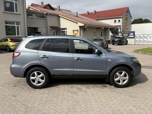 Zils Hyundai Santa Fe 2007 Joniškis, ar dzinēja tilpumu 2.66 L un nobraukumu 244 tūkst. km par 3650 €, foto 6 vietnē AUTOMOTO.COM.LV