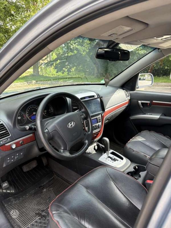 Zils Hyundai Santa Fe 2007 Joniškis, ar dzinēja tilpumu 2.66 L un nobraukumu 244 tūkst. km par 3650 €, foto 10 vietnē AUTOMOTO.COM.LV