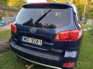 Zils Hyundai Santa Fe 2007 Rēzekne, ar dzinēja tilpumu 2.20 L un nobraukumu 297 tūkst. km par 2400 €, foto  vietnē AUTOMOTO.COM.LV