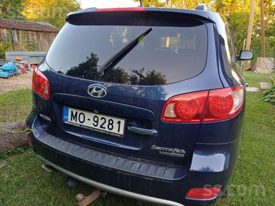 Zils Hyundai Santa Fe 2007 Rēzekne, ar dzinēja tilpumu 2.20 L un nobraukumu 297 tūkst. km par 2400 €, foto 1 vietnē AUTOMOTO.COM.LV