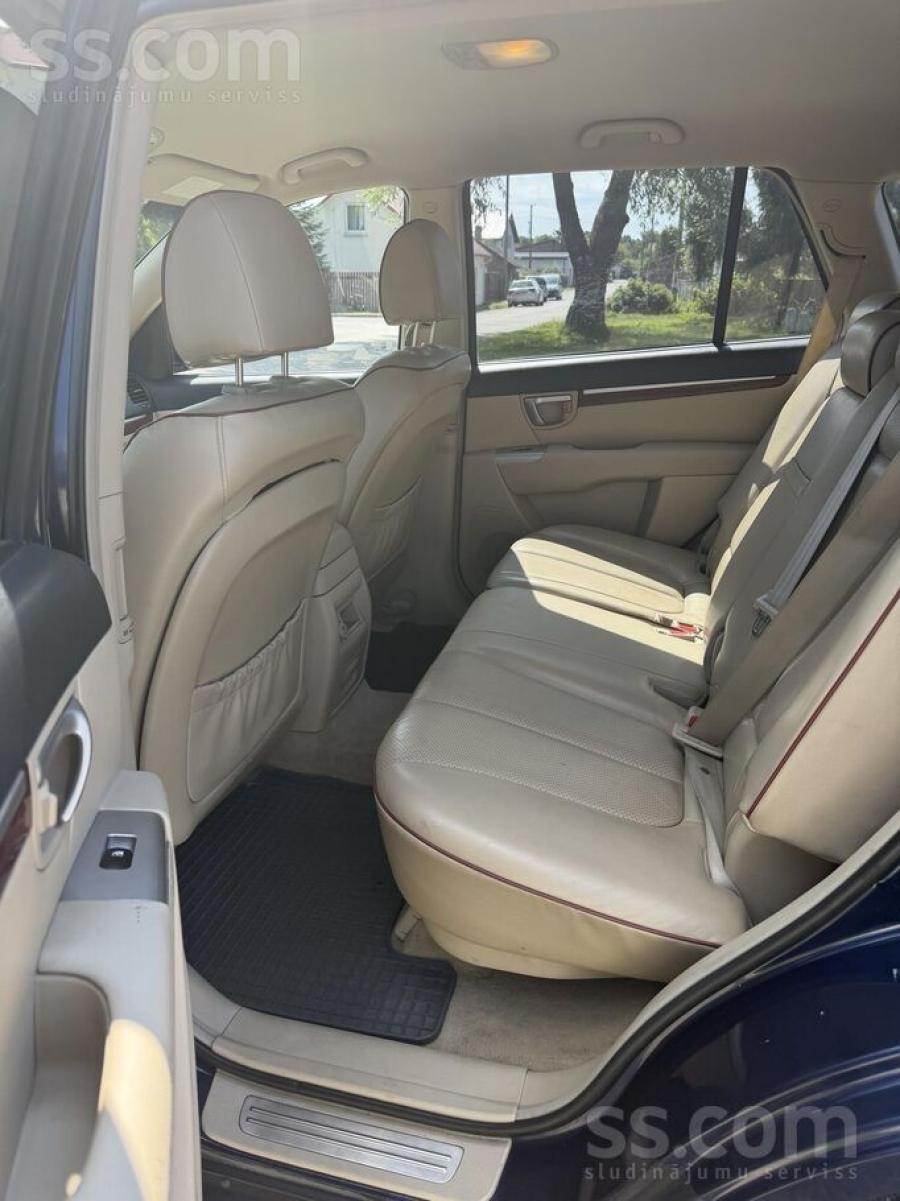 Zils Hyundai Santa Fe 2007 Ventspils, ar dzinēja tilpumu 2.20 L un nobraukumu 216 tūkst. km par 3500 €, foto 17 vietnē AUTOMOTO.COM.LV