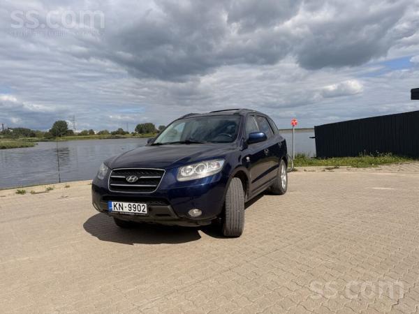 Zils Hyundai Santa Fe 2007 Liepāja, ar dzinēja tilpumu 2.20 L un nobraukumu 271 tūkst. km par 2750 €, foto 5 vietnē AUTOMOTO.COM.LV