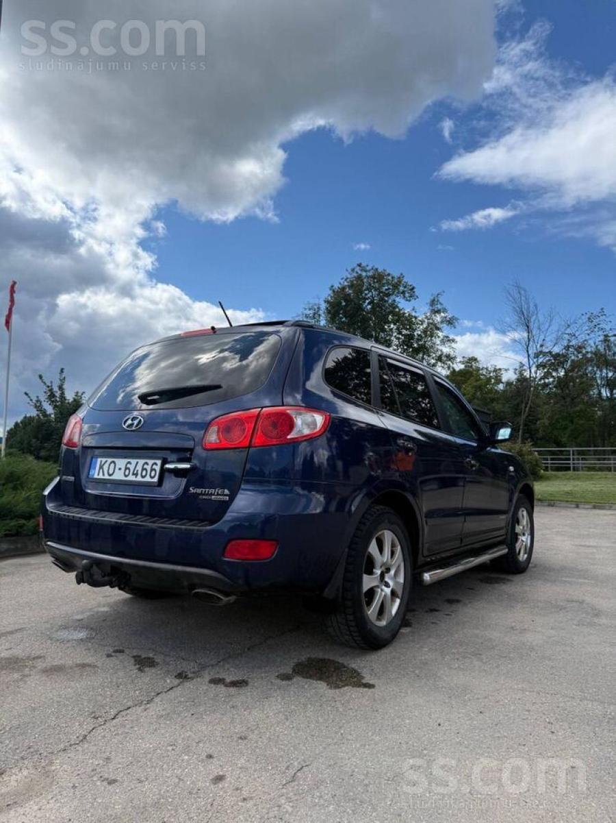Zils Hyundai Santa Fe 2007 Jēkabpils, ar dzinēja tilpumu 2.20 L un nobraukumu 371 tūkst. km par 3500 €, foto 4 vietnē AUTOMOTO.COM.LV