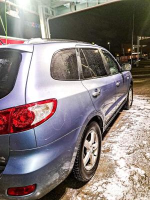 Blue Hyundai Santa Fe 2007 in Riga, with an engine capacity of 2.20 L and mileage of 337 thousand km for 2400 €, photo  on AUTOMOTO.COM.LV